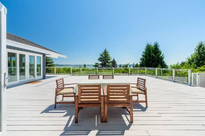 West Vancouver Bayridge Ocean Side House 3br 3ba - Bowen Island