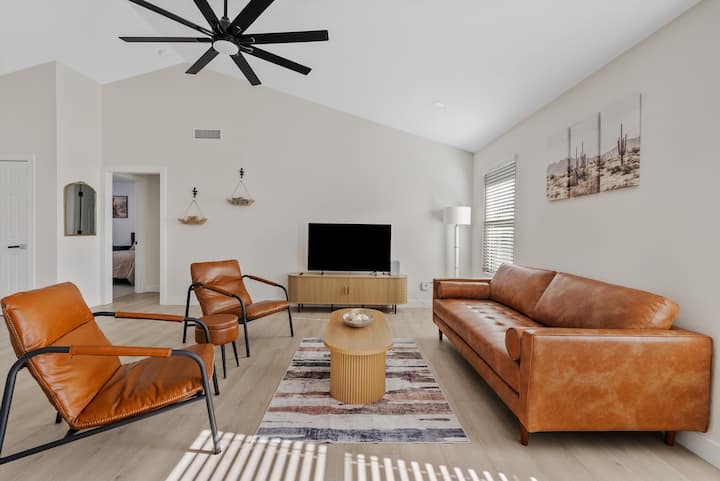 The Terranea House: Your Chandler Earthly Retreat - Chandler, AZ