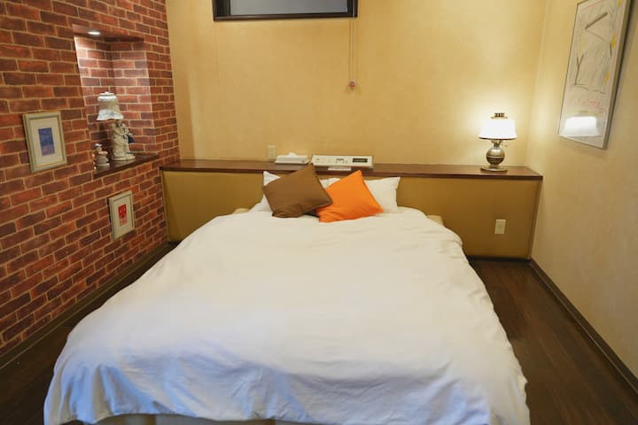 昭和を感じる小さな個室宿「Parco山荘」202号室 - Kawana