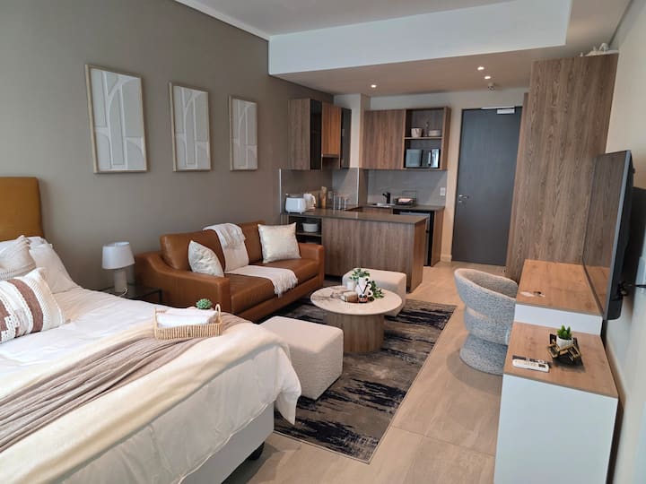 Studio In Menlyn Maine - Pretoria