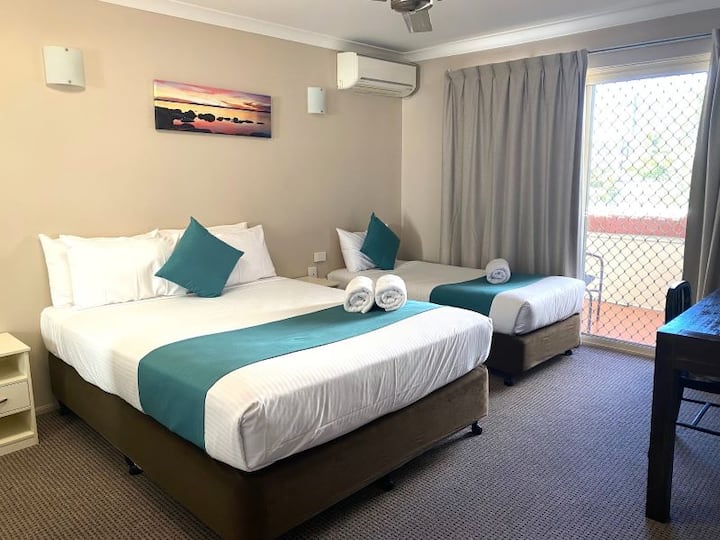 Deluxe 2 Bedroom Townhouse #2 - Rockhampton