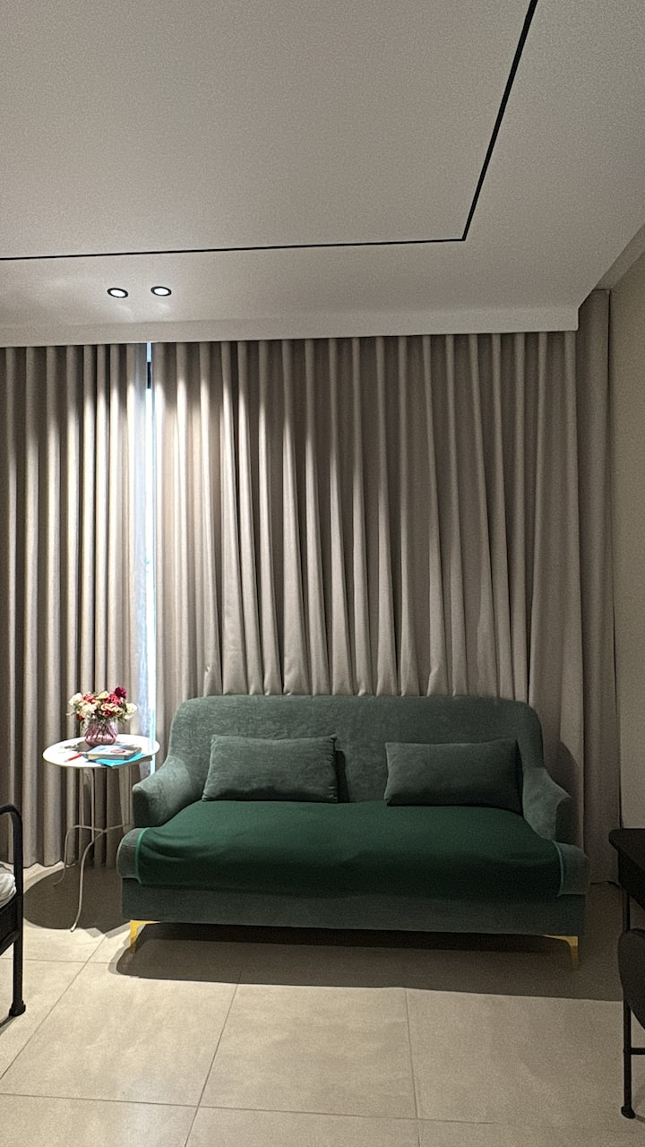 غرفة خاصه بشقة مشتركة - دخول ذاتي - Jeddah