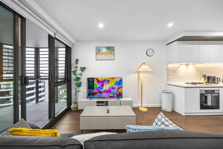 Joyful Vista Family Grand 3br – L25 - Box Hill