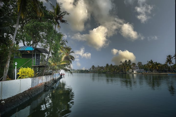 Backwater View Homestay In Ernakulam (First Floor) - Cochin