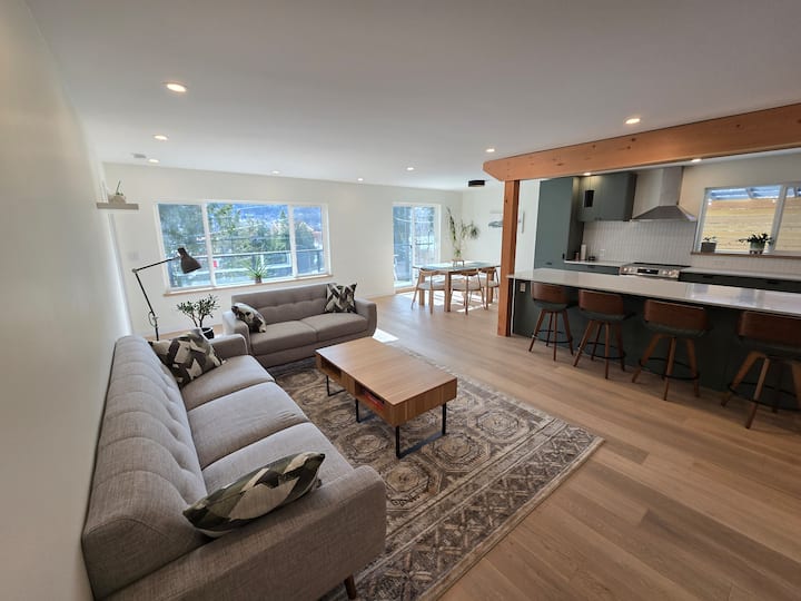 The Treehouse | Hot Tub • Large Deck • 3br - Nelson