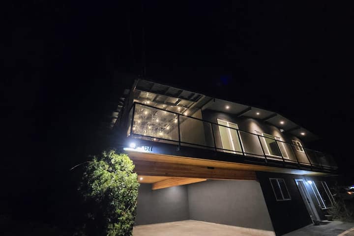 The Nelson Treehouse | Hot Tub • Large Deck • 3br - Nelson