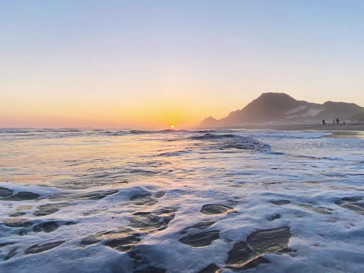 Silversands Beachfront Escape - Pringle Bay