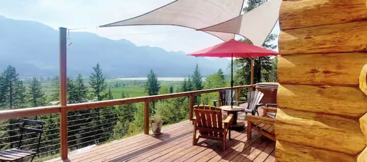 2br+loft Rustic Cabin | Private Hottub & Mtn Views - Canada