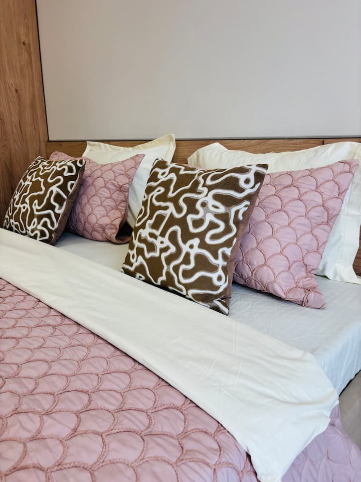 Просторная квартира в центре Алматы, рядом метро - Kazakhstan