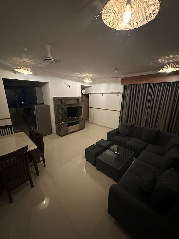 Mojmaa Homestays - The Corporate One - Gandhinagar