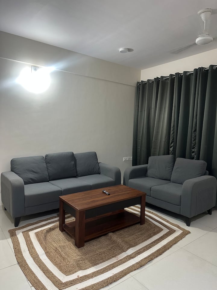 Mojmaa Homestays - The Corporate One - Gandhinagar