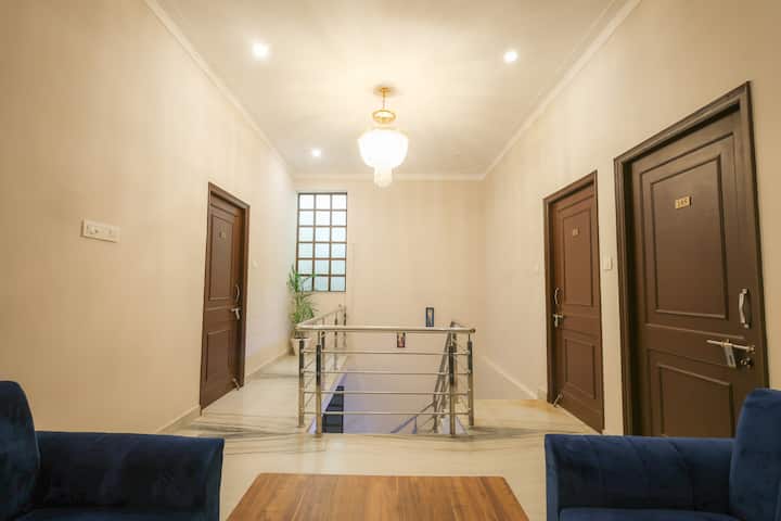 'The Nivas' Luxurious 5 Br Bungalow Udaipur - Udaipur