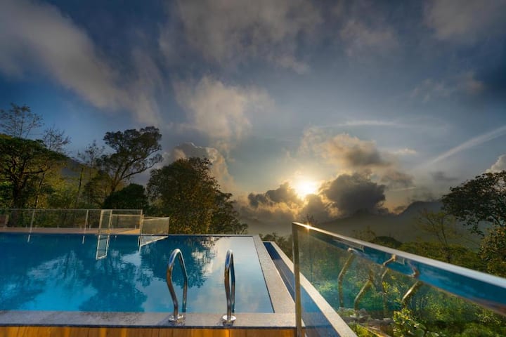18br Valleystay W Pvt Pool Munnar By Homeyhuts - Munnar