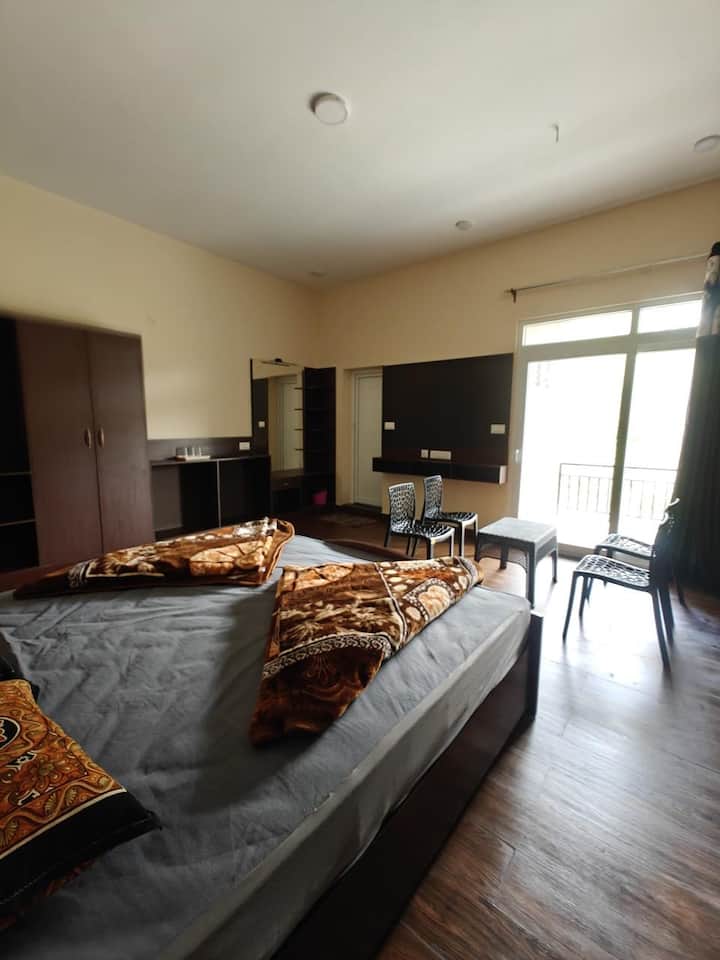 Luxury 4bhk Villa Balcony View Stay With Bbq Setup - Kodaikanal