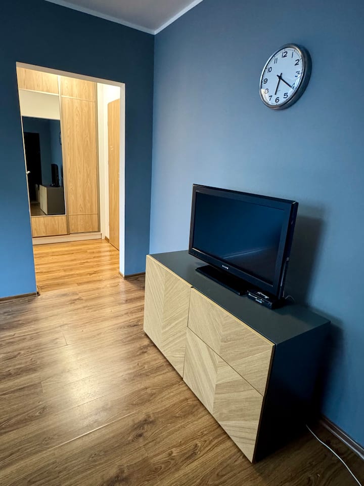 3-room Apartment With 2 Bedrooms, Wifi/tv - Łódź