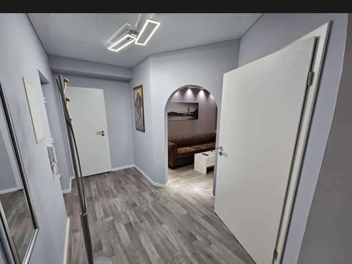 Zwei-zimmer-wohnung Mit Balkon In Zentraler Lage - Bremerhaven