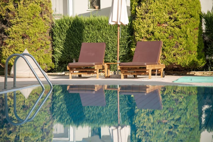 Odysseas Studios - Studio 2 Adults & 2 Children - Zante