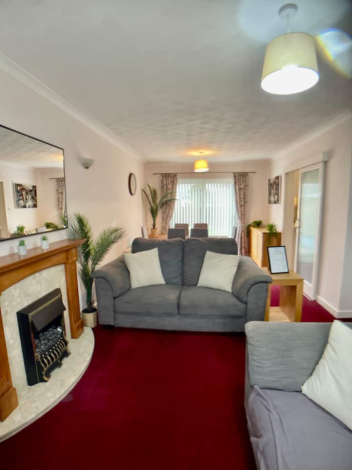 Tweed House Comfy Long Stays Free Parking & Wi-fi - スウィンドン