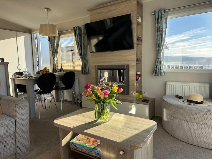 Dolphin View - North Wales