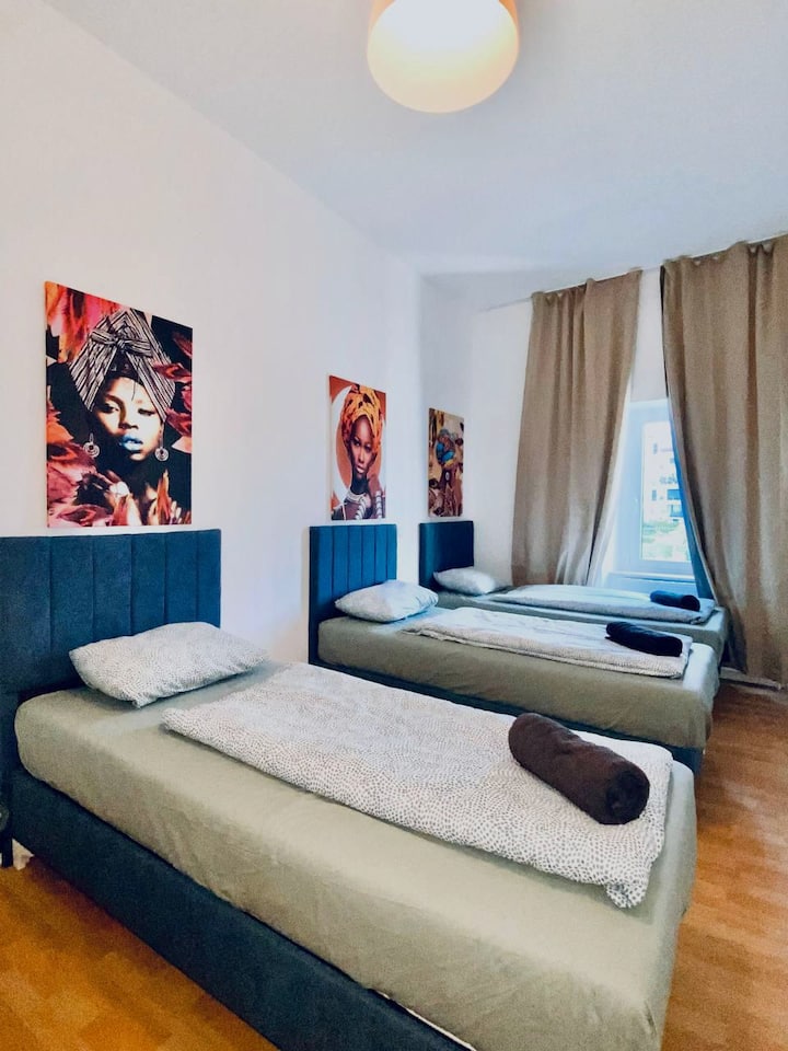 Charmantes Zimmer in der Nähe von Liesing Transit – Tolles Preis ...