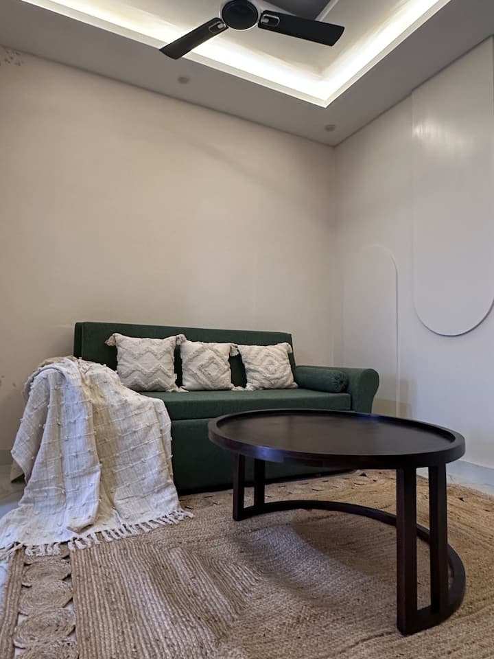 Beige & Dusk | Near It Park | 2bhk Sunset Balcony - Dehradun