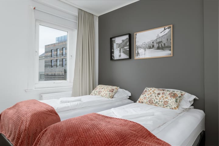 Oldtownreykjavik - Twin Room - Shared Bathroom - Reykjavík