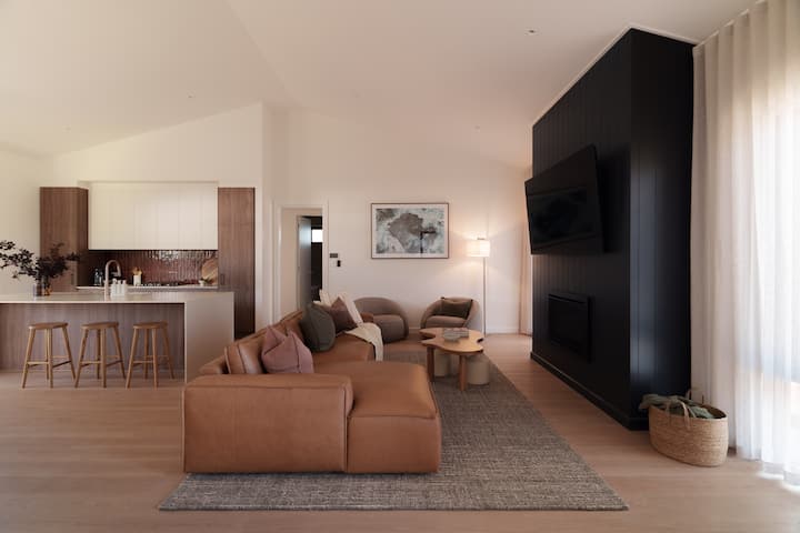 Tide ~ 3 King Rooms~steps To The Sea~gas Fireplace - Aldinga