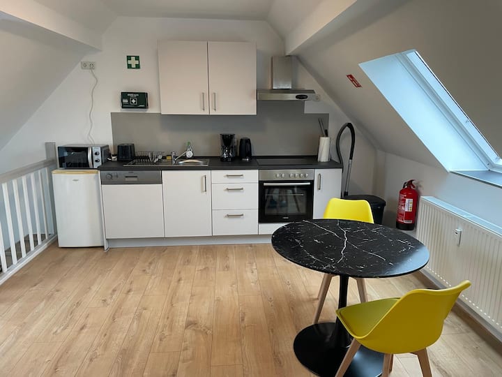 Geschmackvolle Wohnung In Troisdorf - Troisdorf