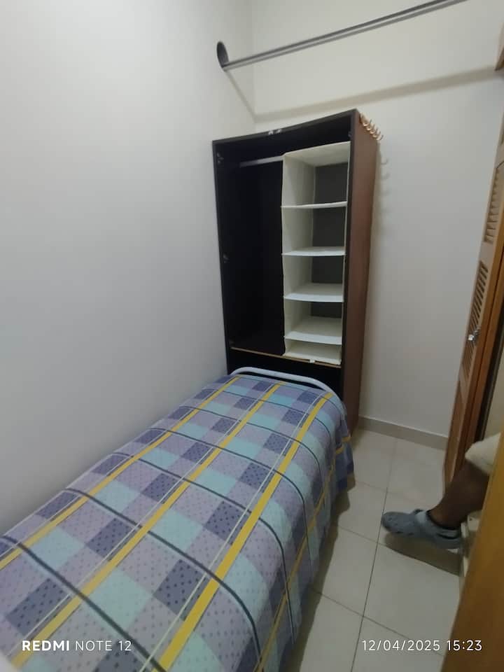 Mini Room At Paya Lebar Mrt - Singapore