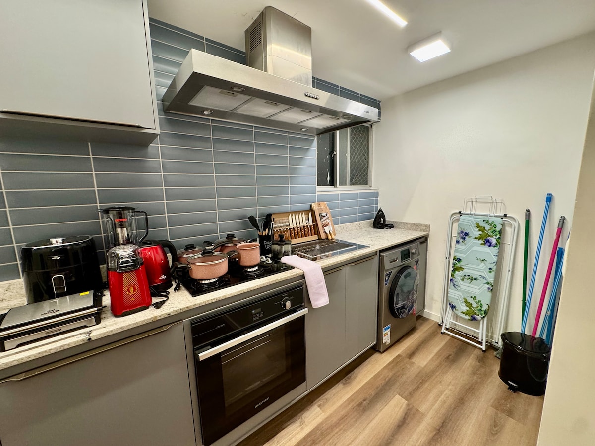 Modern/Jacuzzi in Master Suite/Washing Machine/Pet - Flats for Rent in ...