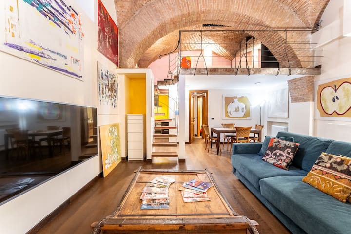 Artist Flat - Italia