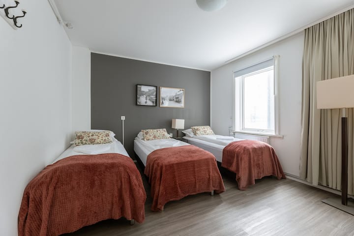 Oldtownreykjavik - Triple Room - Shared Bathroom - Reykjavík