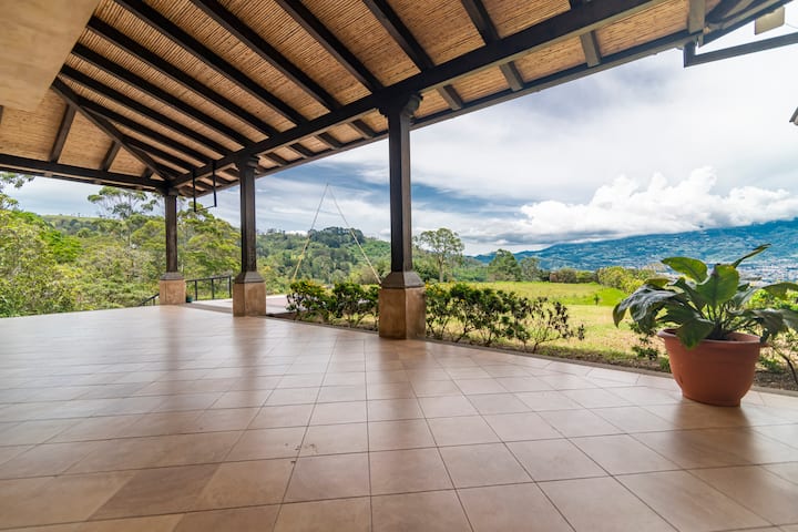 Casa Grande Vista - Cartago