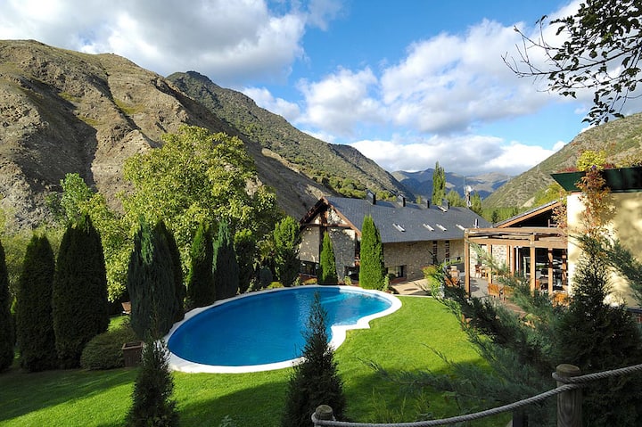 Hotel Riberies & Spa 4* | Suite Amb Jacuzzi - Sort