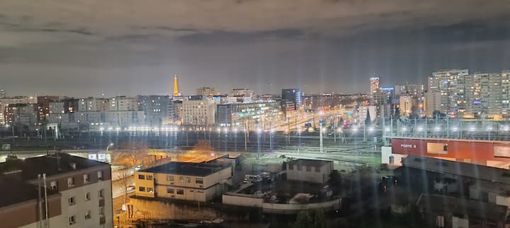 Grand Studio Au Porte De Paris, Vue Tour Eiffel. - ibis budget Paris Clichy Mairie