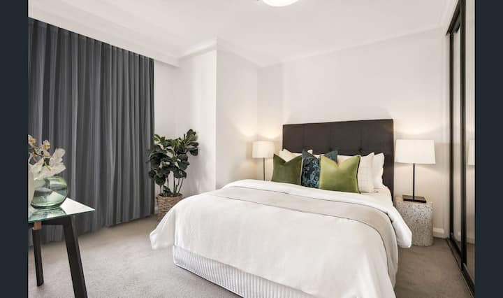 Grand Comfort With Parking Near Hyde Park - Sydney