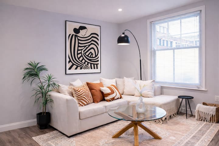 Surrey House - Luxury 3 Bedroom City Centre Home - Wroxham