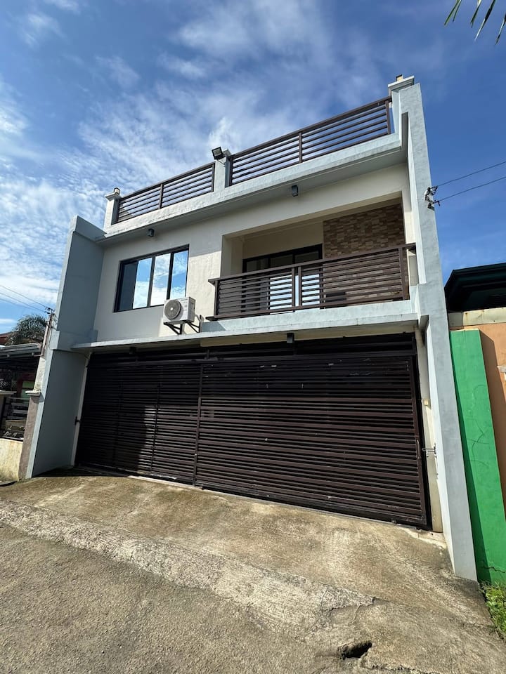Simple House W/ Deck Overlooking Mt. Cristobal - San Pablo