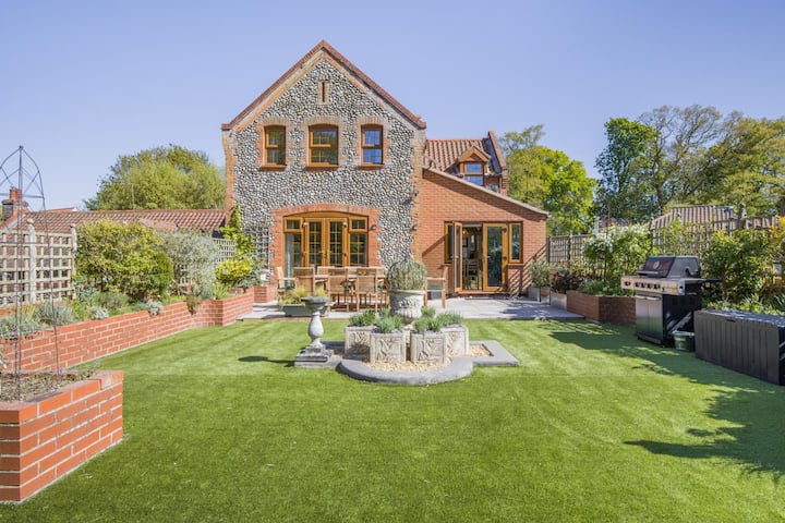 5 Bed In Holt (Oc-b34435) - Holt