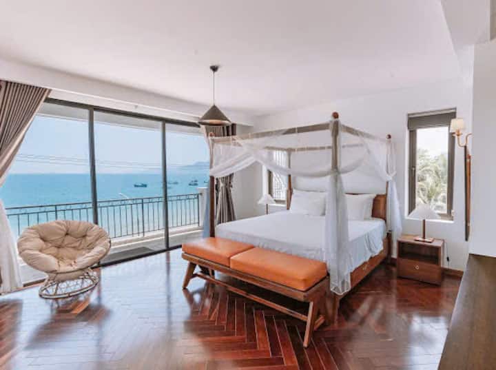 Villa Làng Chài Sát Biển 6 Phòng Ngủ Với Hồ Bơi - Ninh Hòa