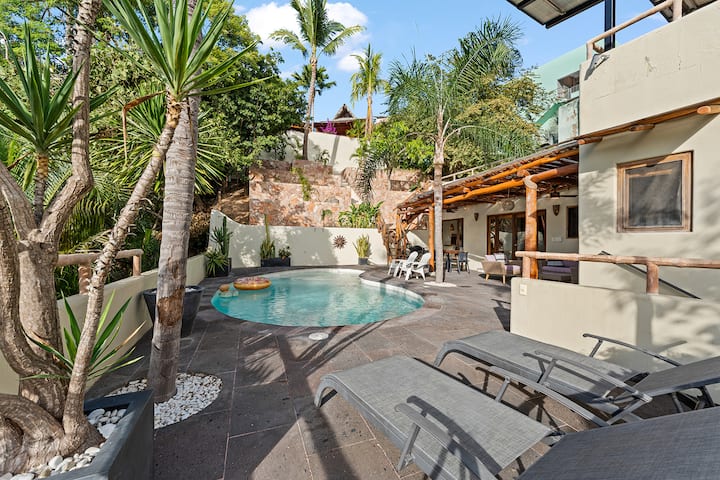Sayulita Oasis W Pool, Mountain Views & Fast Wifi - サユリタ