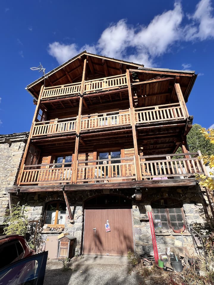 Gîte Chaleureux Dans Le Parc Régional Du Queyras - Saint-Véran