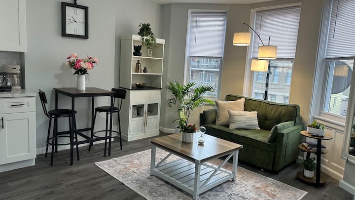 Private Studio For 4 • 25 Min To Nyc • Smart Lock - Union City