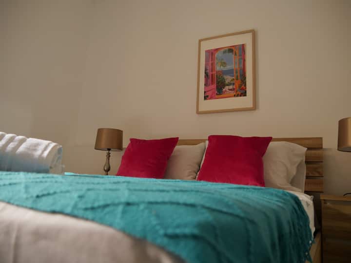 Modern, Large 1-bed | Central Sliema Location - Valletta