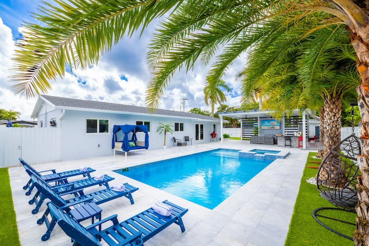 Breeze | 12ppl | Pool | Jacuzzi | Firepit | Games - Bahamas