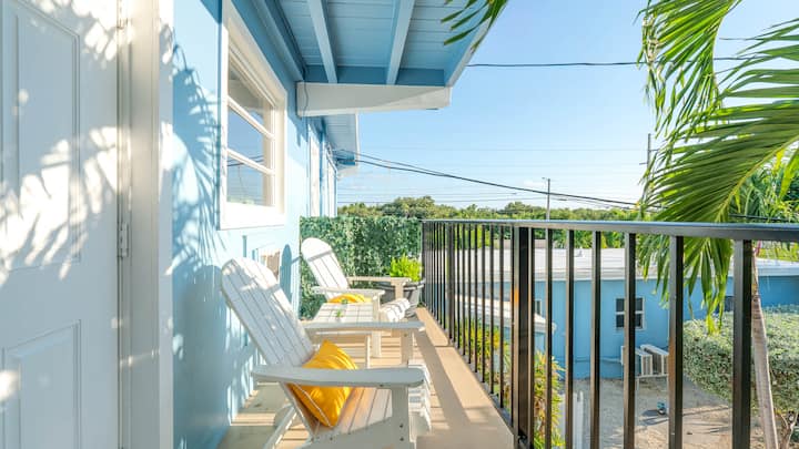 Captain's Suite - 2 Bdrm W/ Full Kitchen Sleeps 6 - Marathon, FL