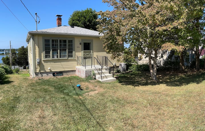 Cottage On East Branch Of Westport River - Horseneck Beach, Westport