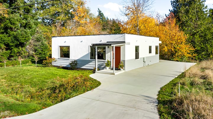 The Naomi Cottage - Silverdale, WA