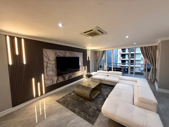 The Sails Holiday Apartment - Durban