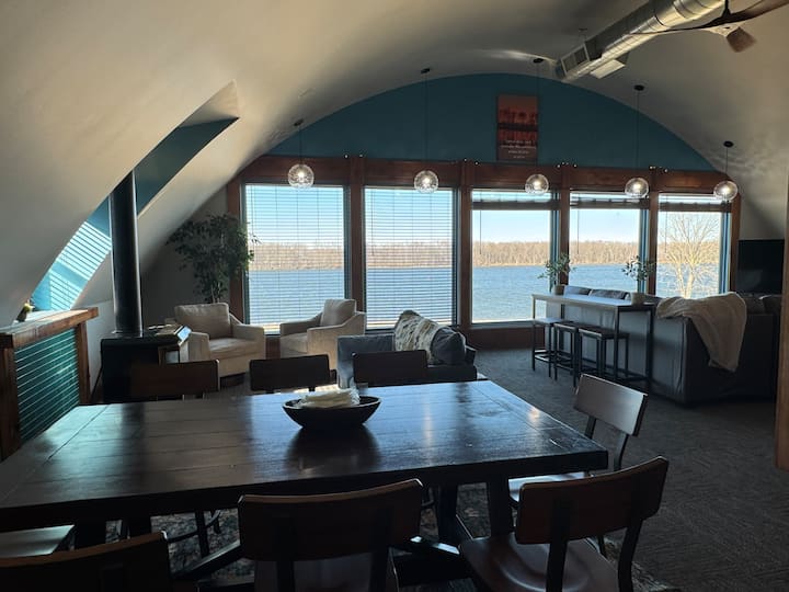 Cozy Gem With Stunning Mississippi River View - Erie, IL